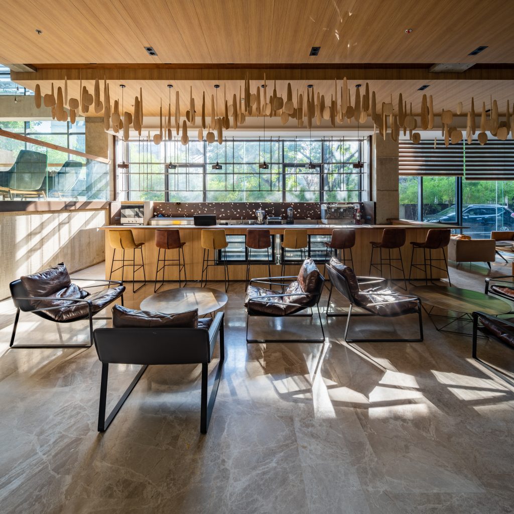 INTERIOR FIT-OUT PROJECTS Signature11